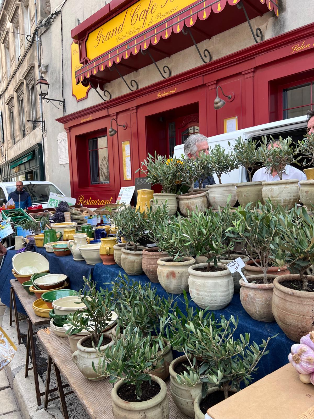 Finding Inspiration: St-Remy-de-Provence Market - Lindsey Putzier ...