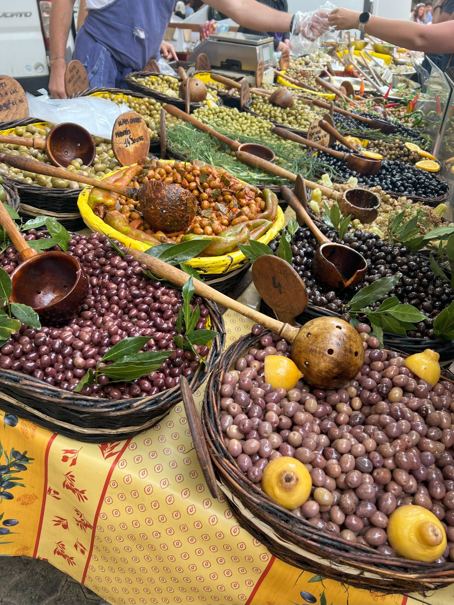 Finding Inspiration: St-Remy-de-Provence Market - Lindsey Putzier ...